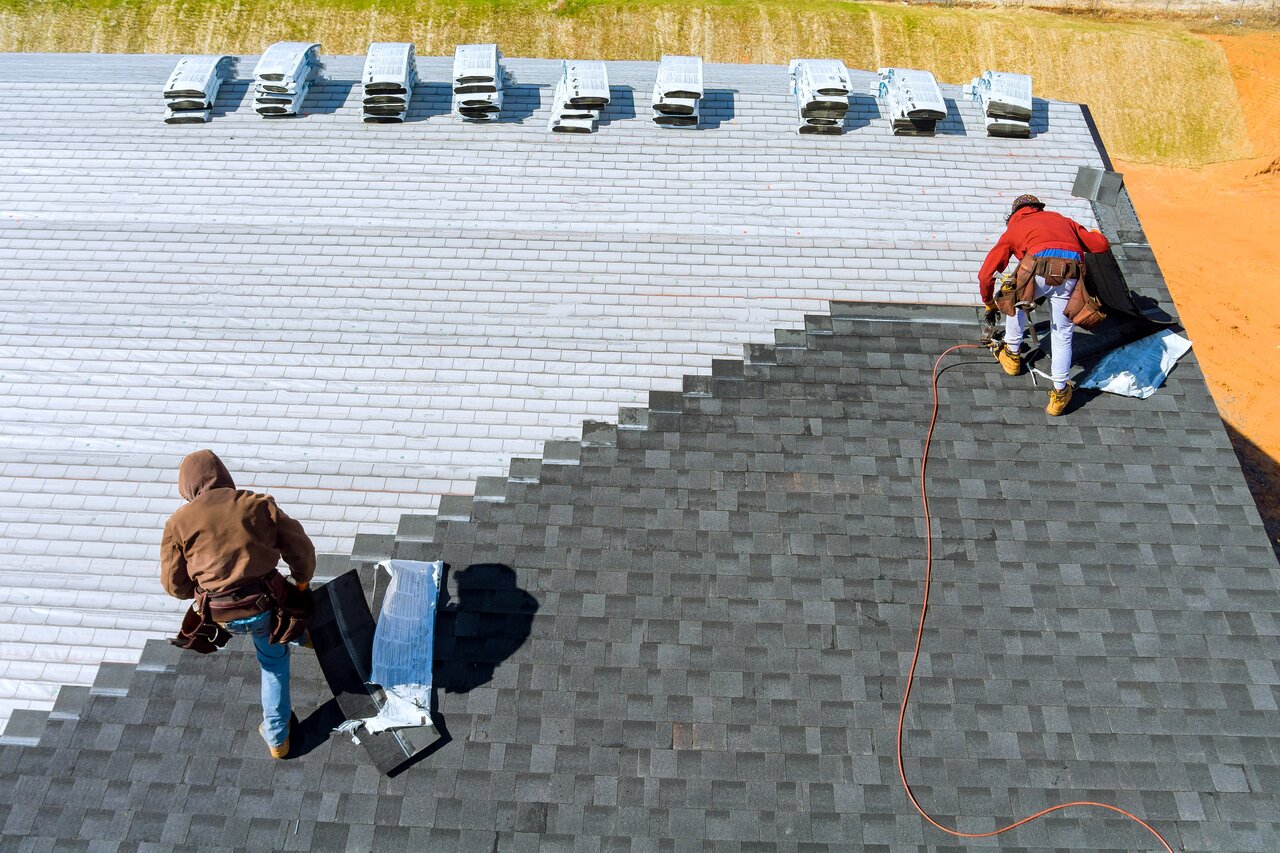 Asphalt Roof Repair vs. Replacement: Expert Guidance